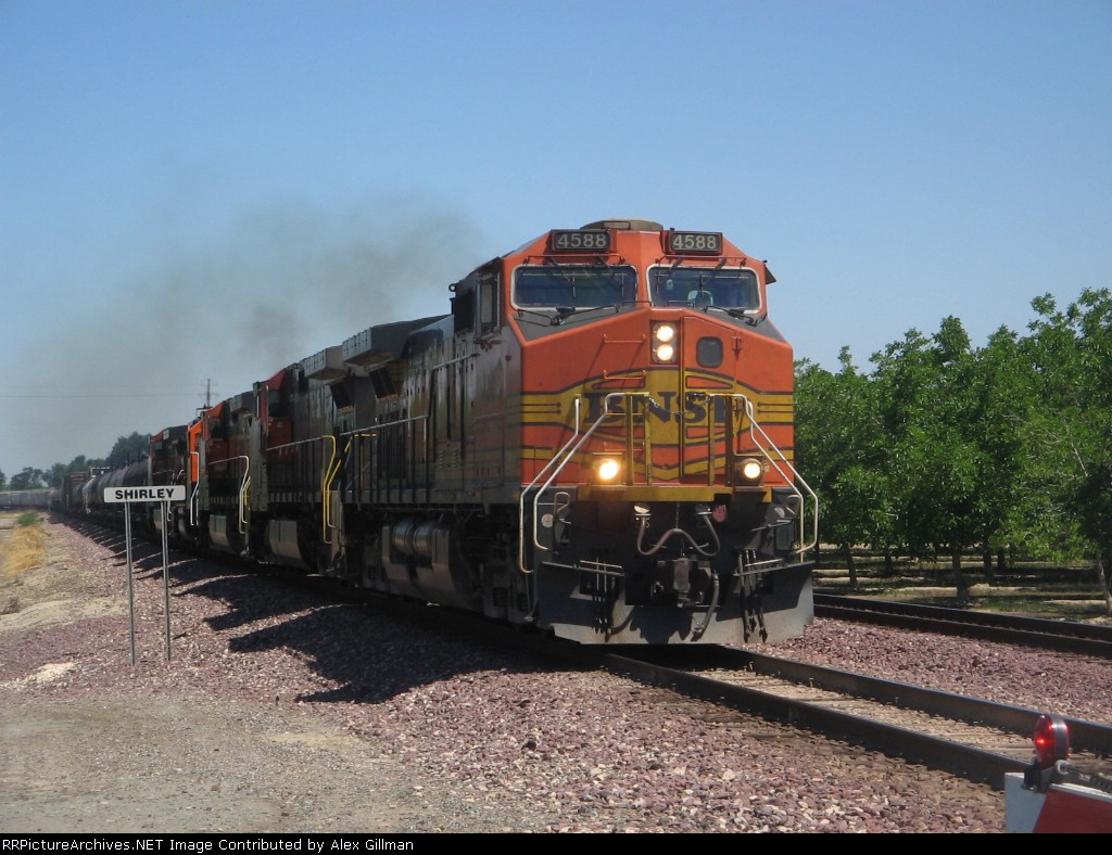 BNSF 4588 East